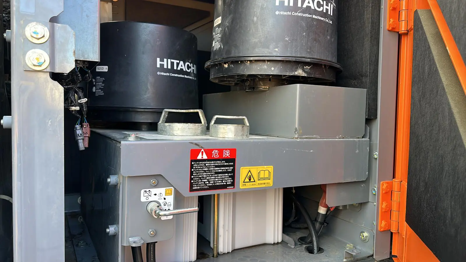 Hitachi ZX890 LCH- 6 - Darby Industrial LTD